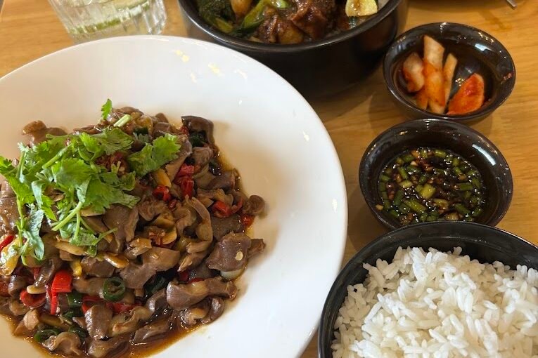 Island Restaurant – Labone - Ghana We Dey